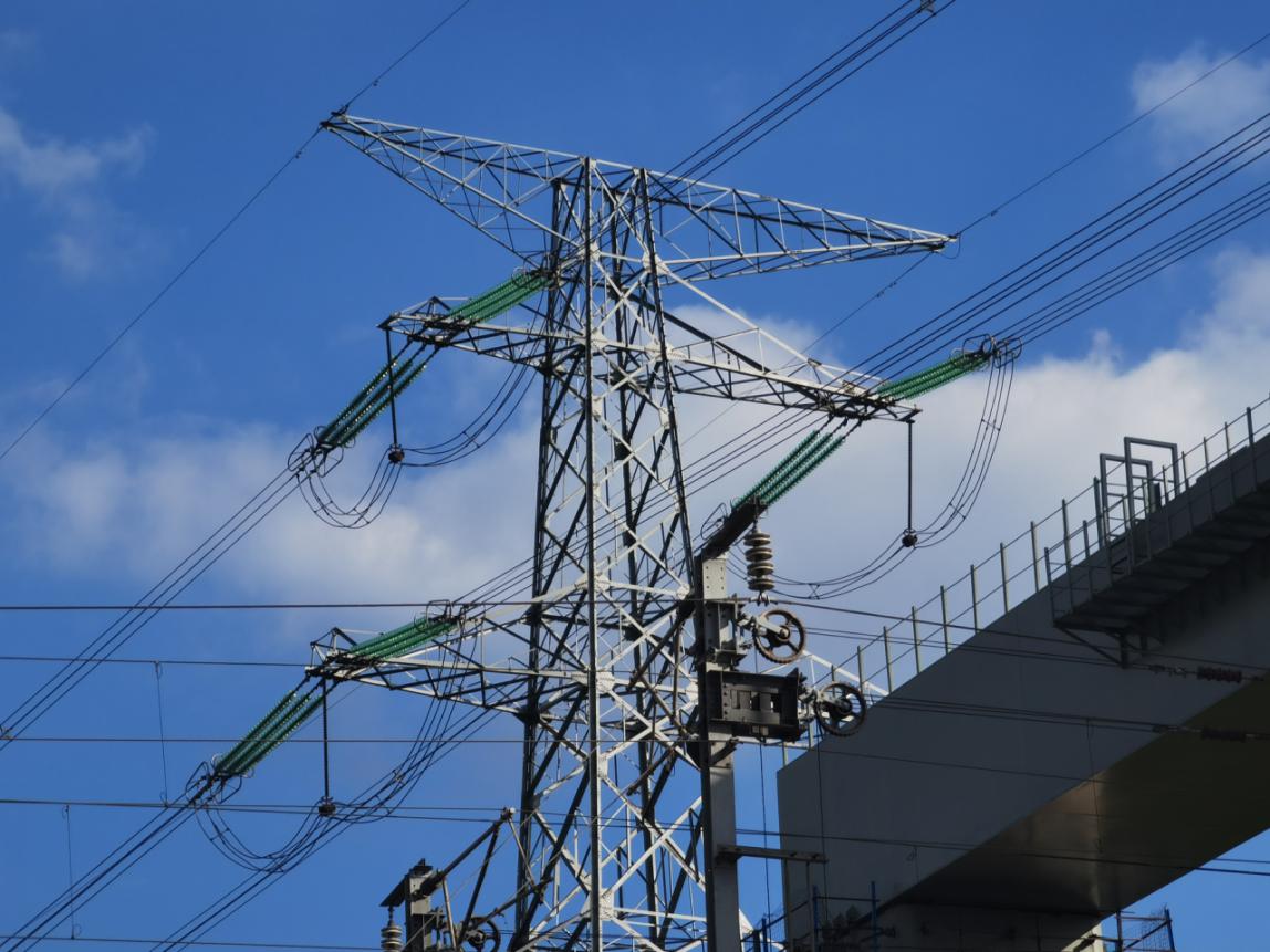 全线钢盖梁吊装完成！金甬铁路宁波段架梁通道今日打通